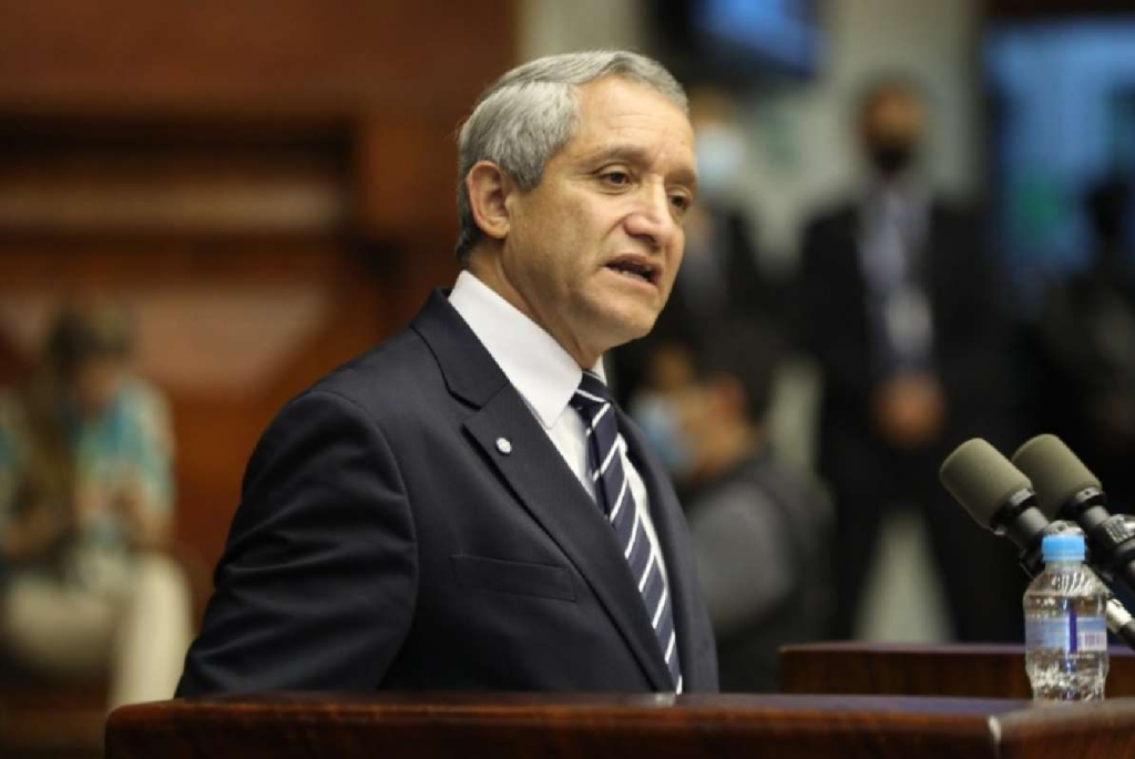 Con 105 votos afirmativos el ex ministro Patricio Carrillo es censurado por la Asamblea Nacional ...